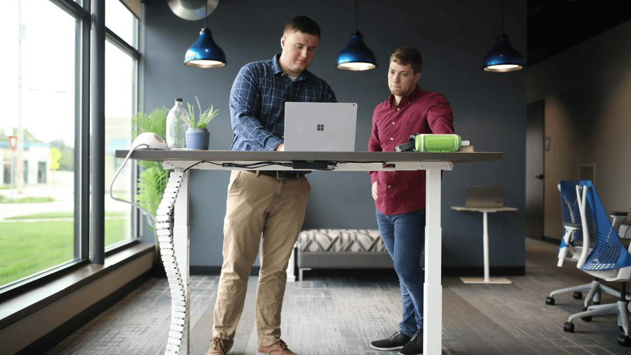 18 Best Standing Desks In Australia 2024 (Tested)